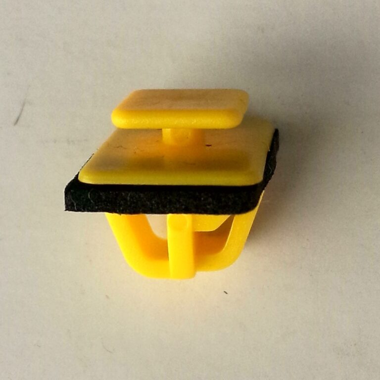 N1064 Держатель молдинга Hyundai Elantra / KIA OEM: 87703H1000 – Auto-Kiev