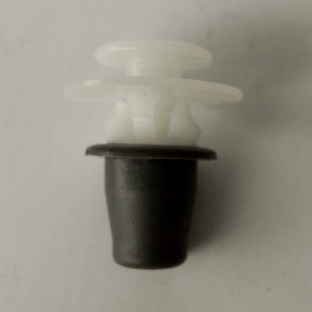 Кліпса кріплення молдингу HYUNDAI, KIA, NISSAN, SUZUKI, TOYOTA ...