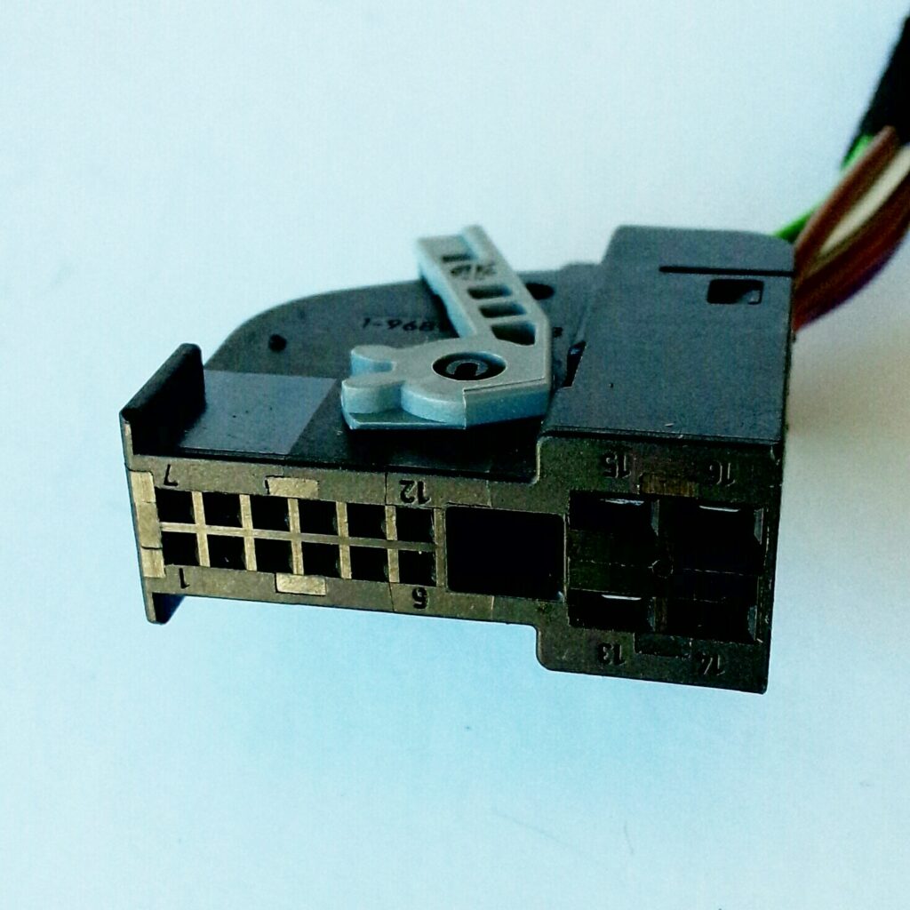 Tyco 1-1452050-1 3 Pin автомобильного Pbt Gf10 разъем - Auto-Kiev