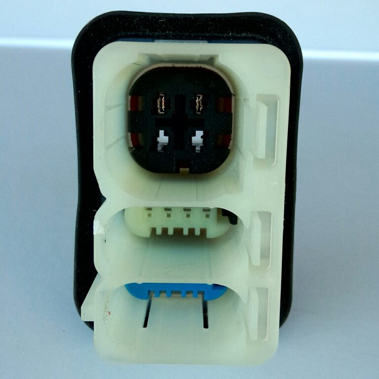 Разъем Mercedes A0045468040 - Auto-Kiev