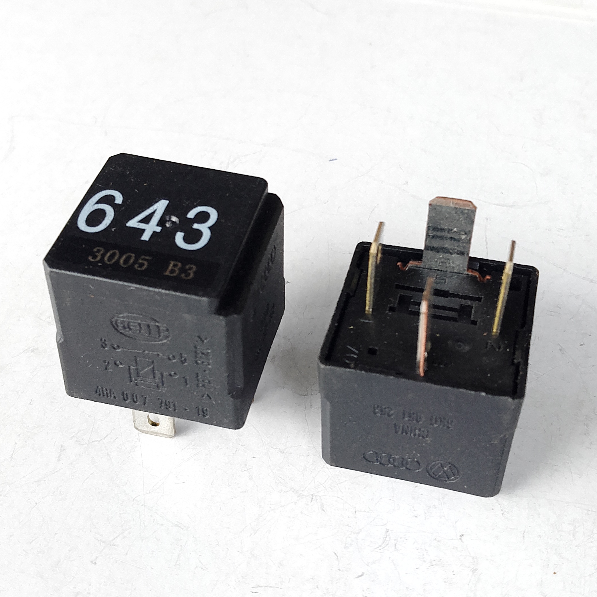 AUDI VW 8K0951253 (643) HELLA 4HA 007791-19 Реле 40А 12V оригинал ...