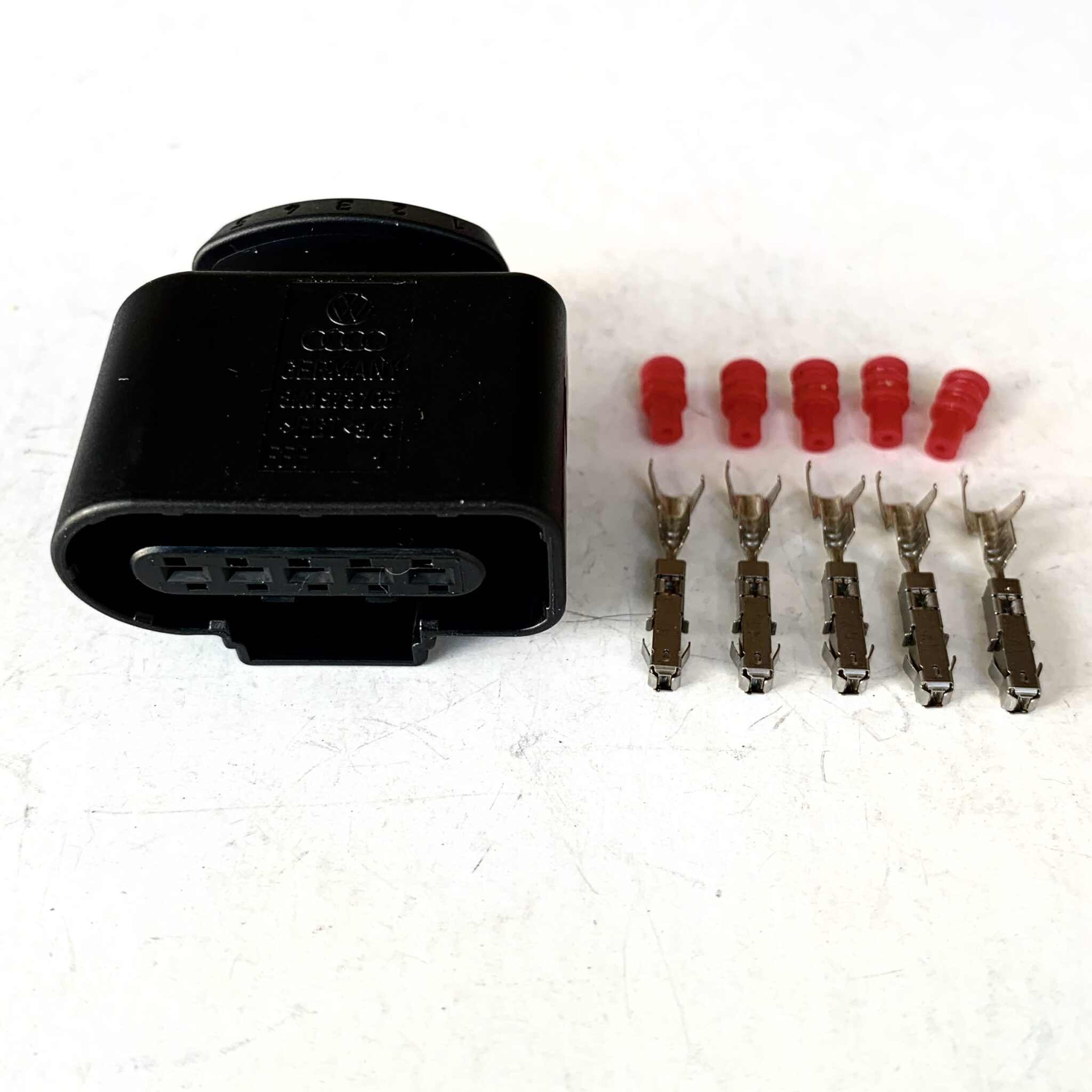 AUDI VW 8K0973705 роз’єм 5 pin 1.5 mm GERMANY оригінал нове (без ...