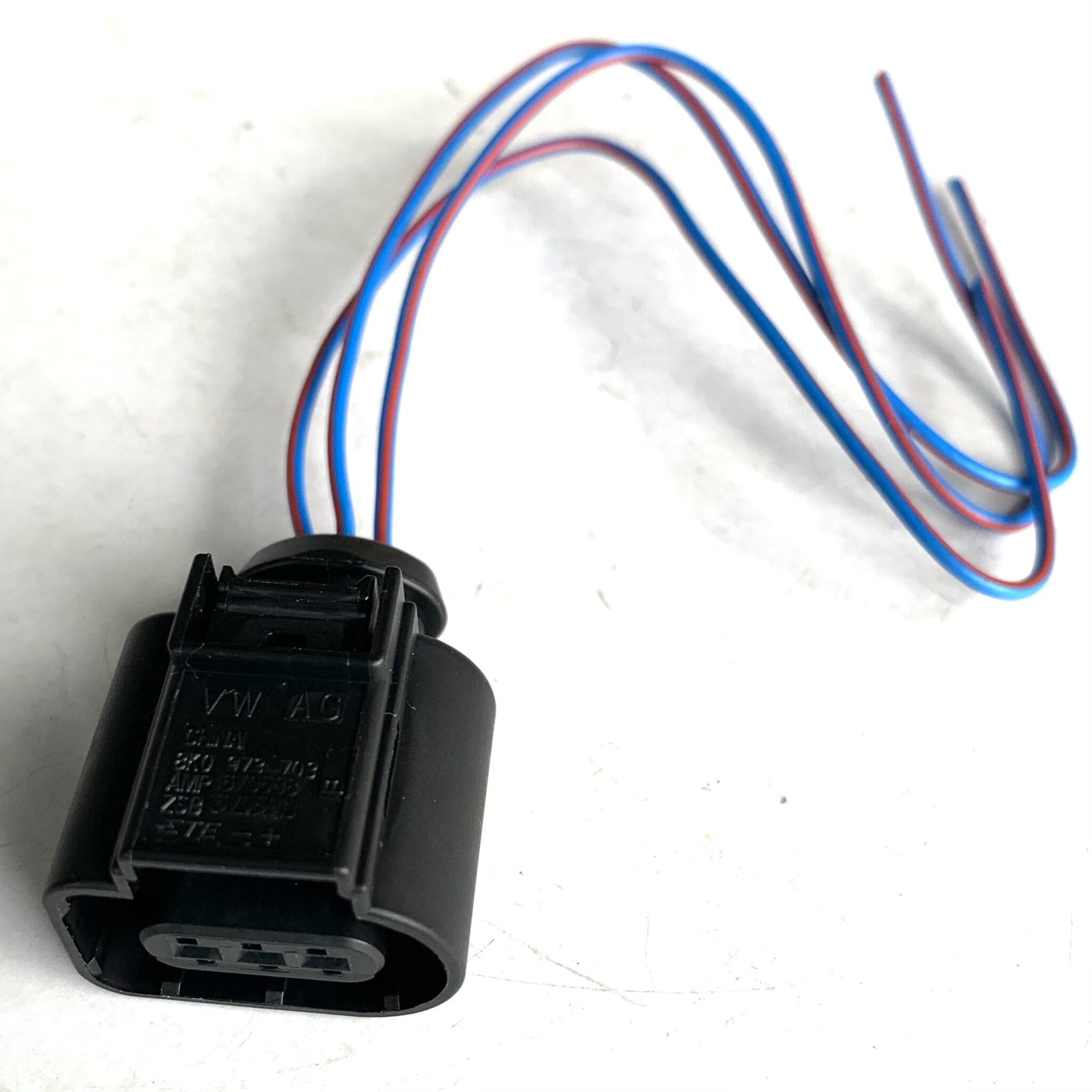 AUDI VW 8K0973703 роз’єм 3 pin 1.5 mm оригінал – Auto-Kiev