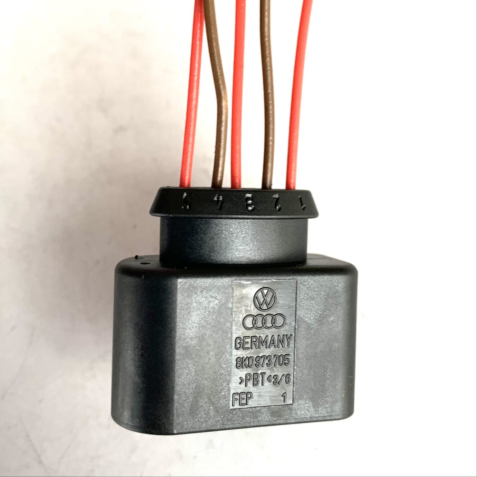 AUDI VW 8K0973705 роз’єм 5 pin 1.5 mm FEP GERMANY оригінал нове – Auto-Kiev