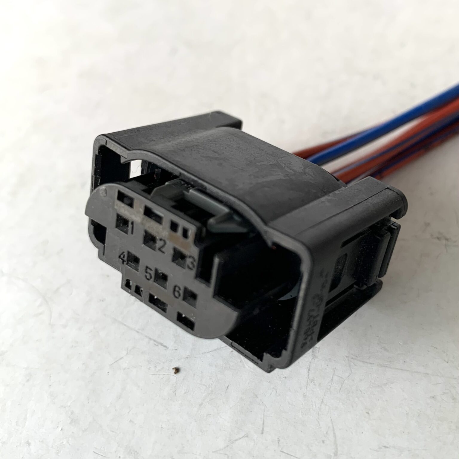 Mercedes A2105403681 роз’єм 6 pin 0.63 mm оригінал нове – Auto-Kiev