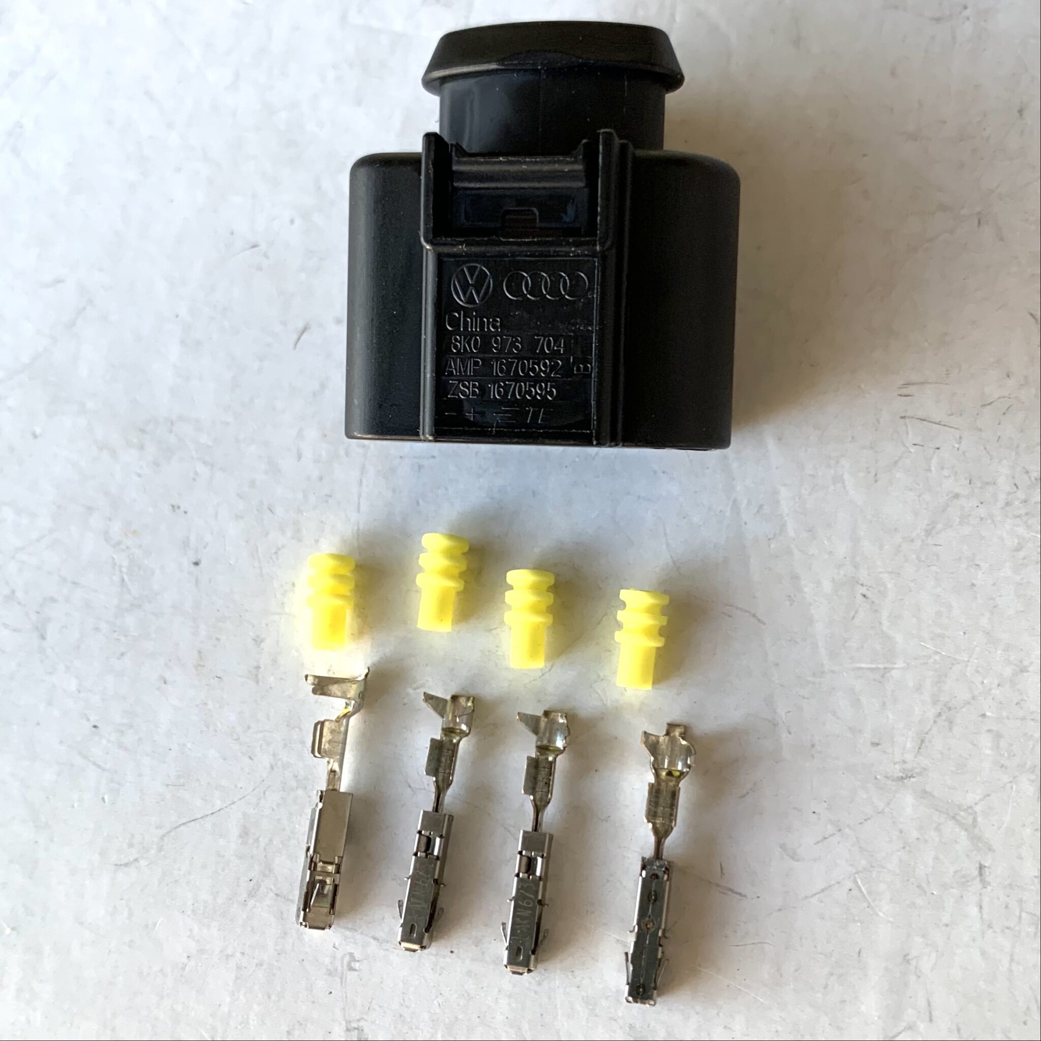 AUDI VW 8K0973704 роз’єм 4 pin 1.5 mm оригінал (без дроту) - Auto-Kiev